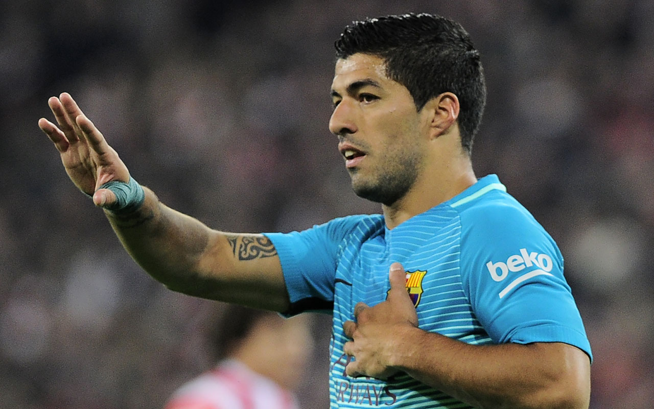 Barca capable of historic CL comeback, says Suarez | The Guardian ...