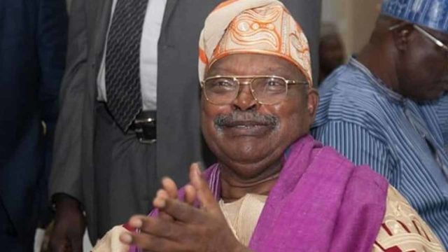 Akinyele’s burial begins, Minister pays tribute