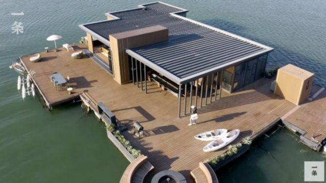 Chinese Entrepreneur Builds Himself A Floating Home On Water