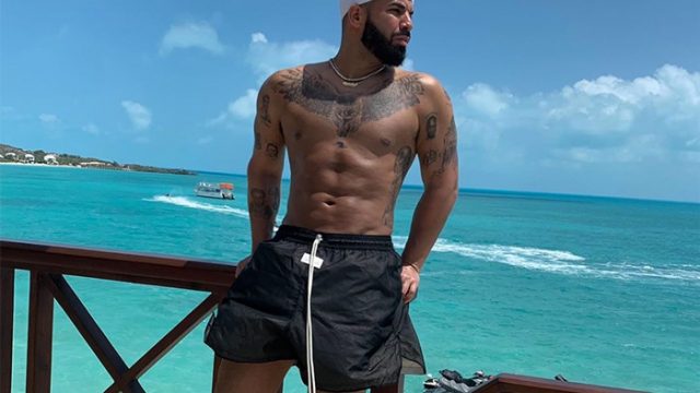 Drake's Latest Shirtless Selfie Sparks Plastic Surgery Rumours