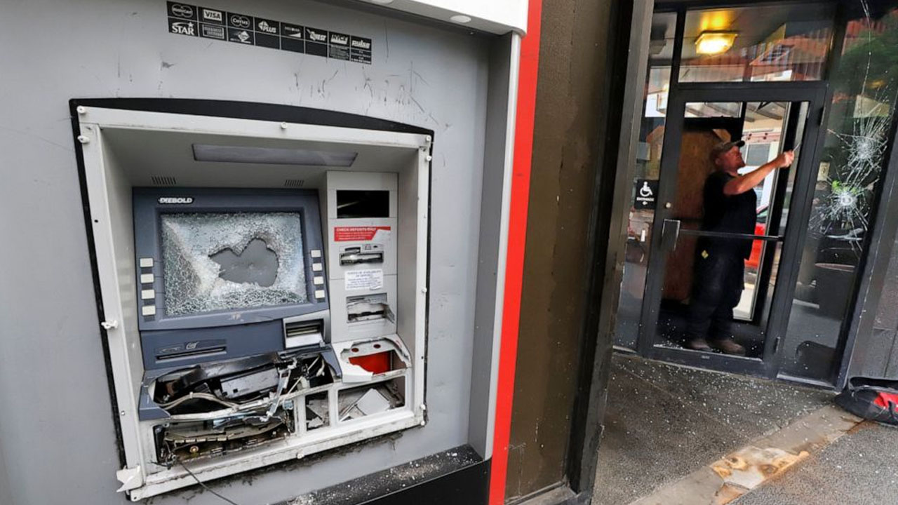 Dutch ATM bomb gang blow themselves up