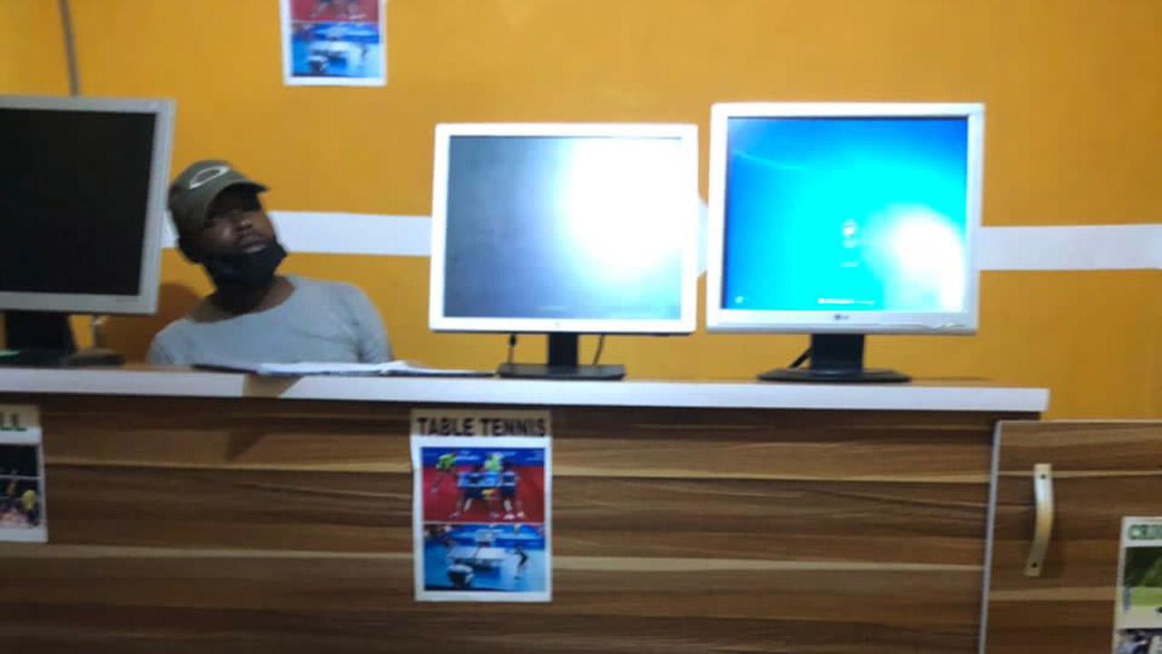 Police raid fake betting shop in Lagos