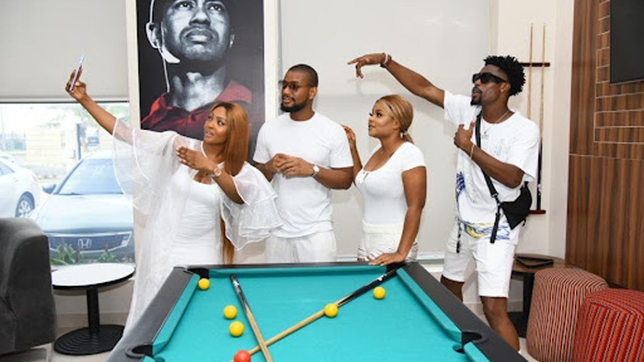 Infinix Launches Note 11 in unique style: All white beach party with ...