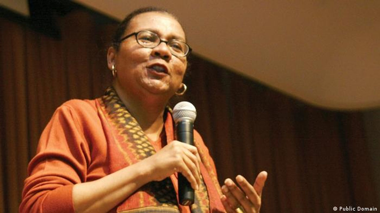 Trailblazing US Black Feminist Author Bell Hooks Dies Age 69