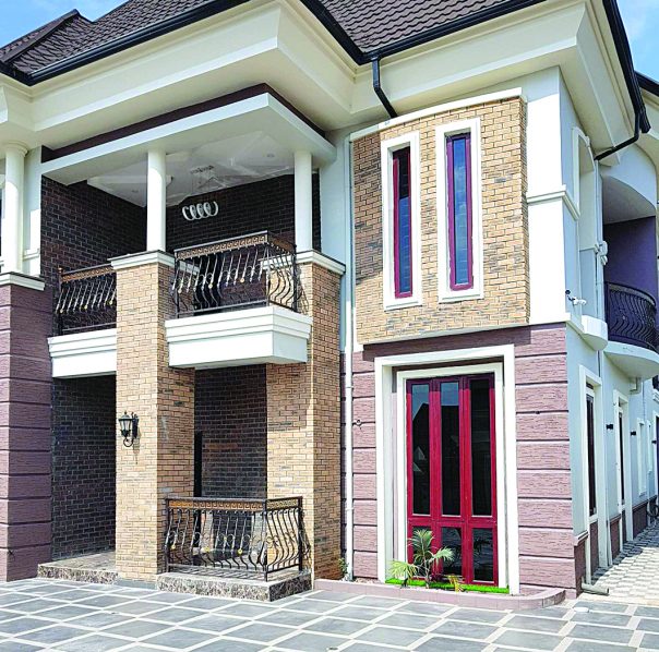 Reduce heat, build homes with bricks
