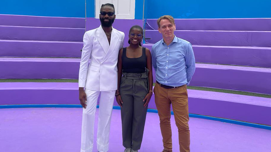 In new show, Aize shines light on Above All, Women Without