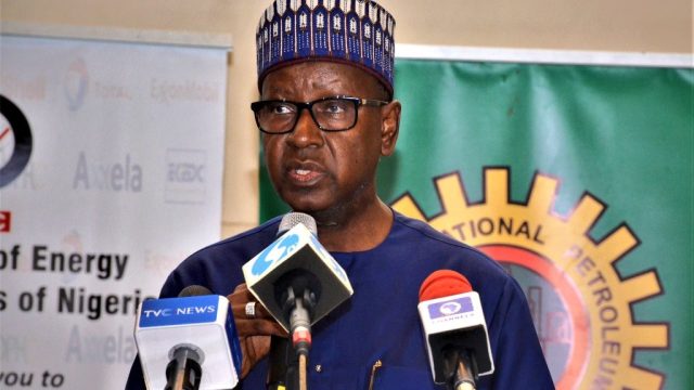 EFCC arrests ex-NNPC chiefs over alleged $7.2b fraud
