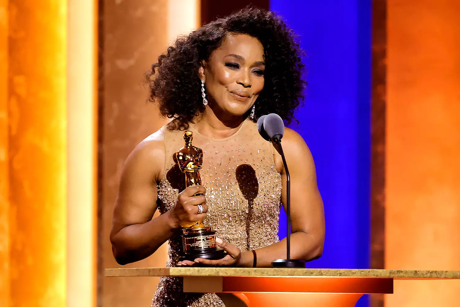 Angela Bassett Receives Honorary Oscar at Governors Awards