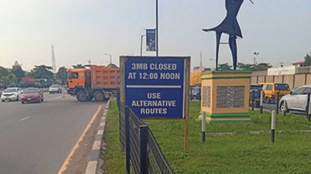 Routes with misleading road signs