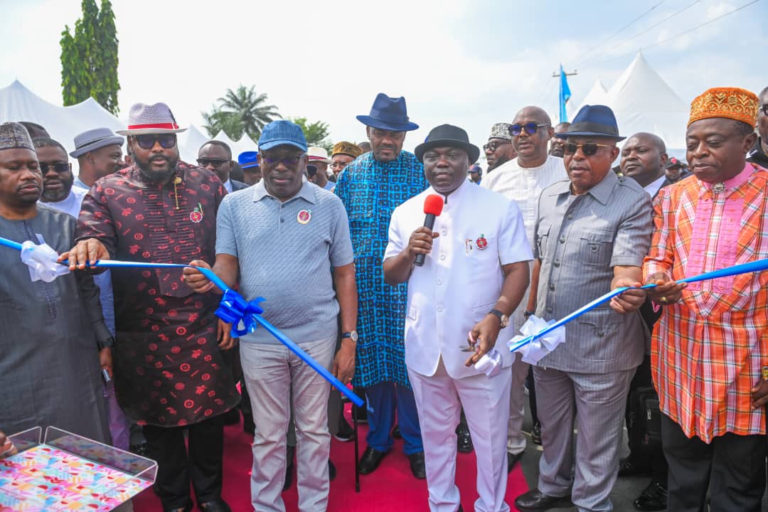 Rivers communities rejoice as Fubara rehabilitate deplorable road 10 ...