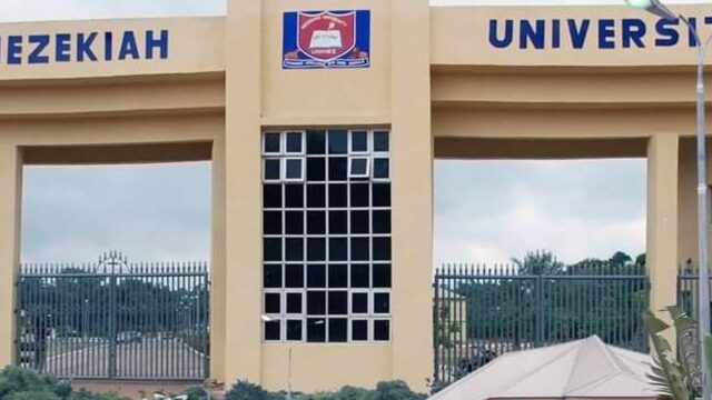 Hezekiah varsity rewards 50 students with N20m scholarships
