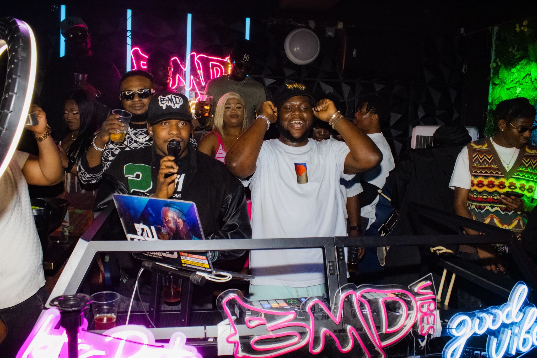 Electrifying Beats, endless energy as DJ Andymoore turns London upside ...