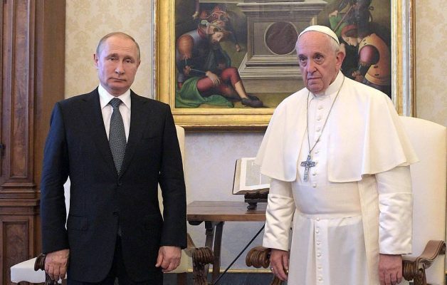 Putin hails Pope Francis as 'defender' of 'humanism and justice'