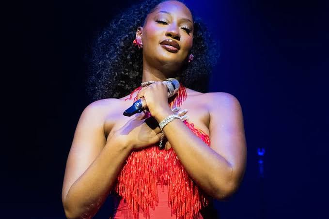 Move on from my bum, Tems slams body-shamers