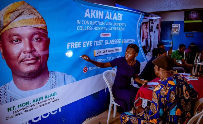 5,000 to see as Akin Alabi launches free eye care programme