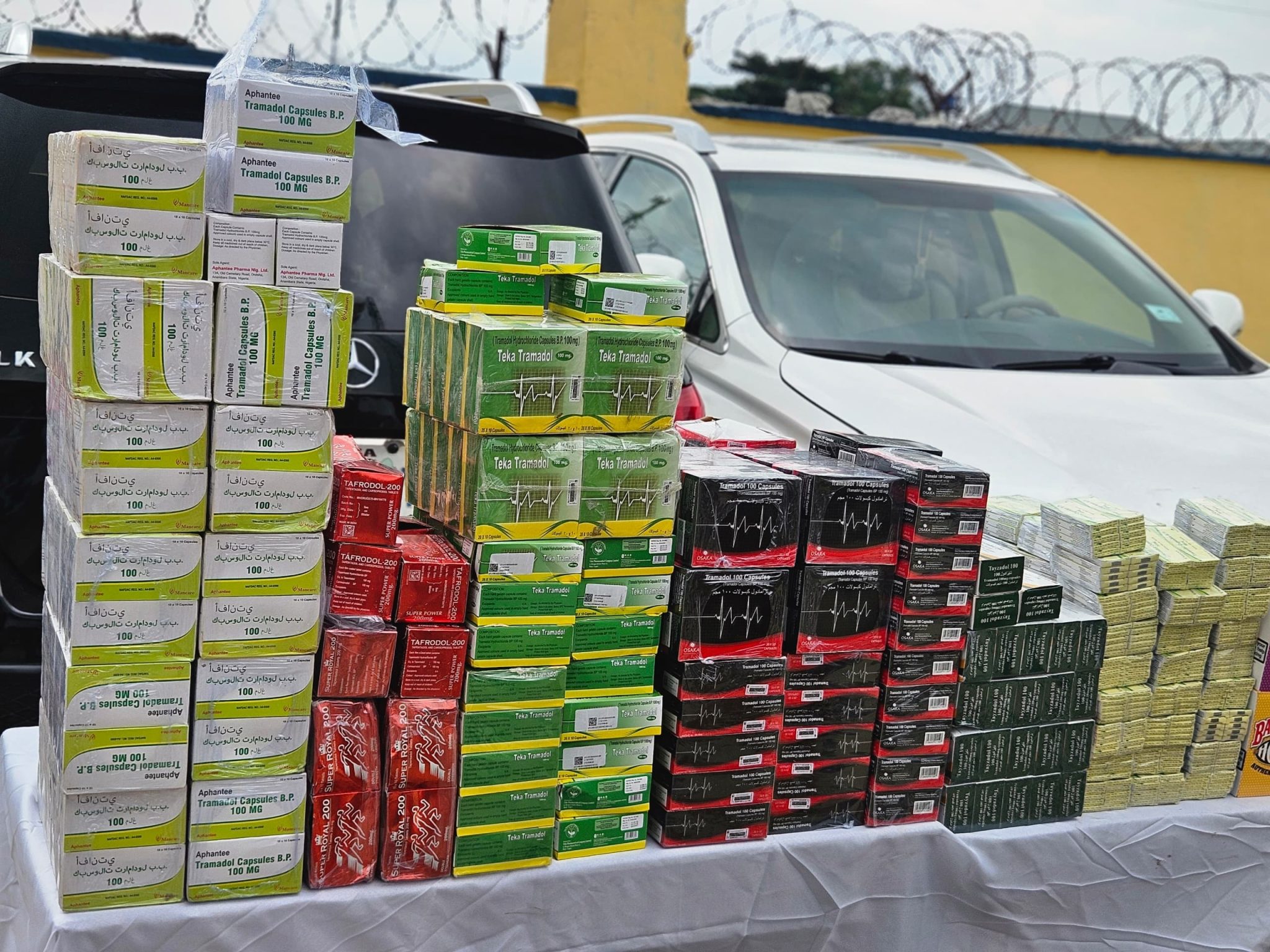 Police raid drug baron's hideout, recover illegal consignment in Delta