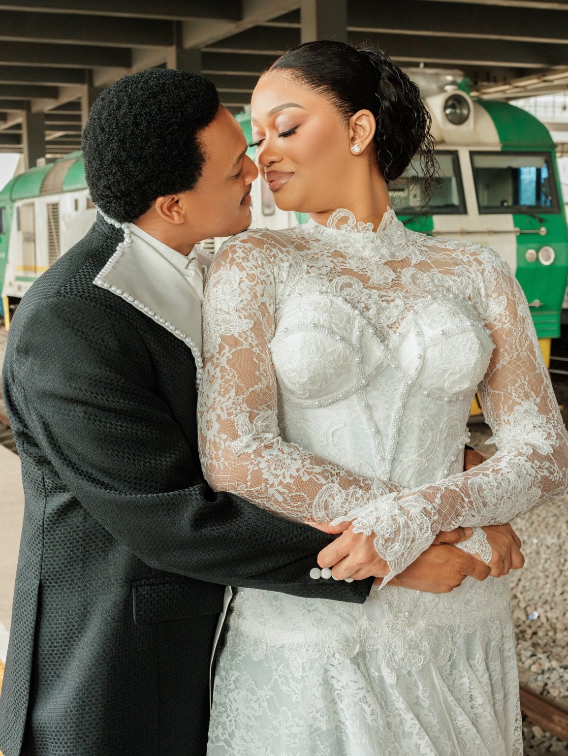All aboard for love: Shawn Faqua, Sharon Ifunnaya say ‘I do’ on a ...