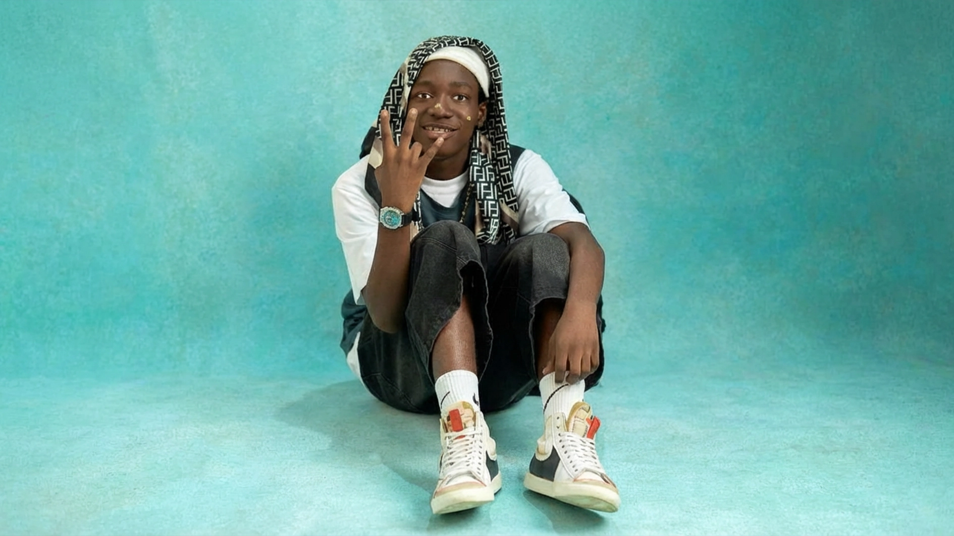 Muyeez drops “17,” teases new album